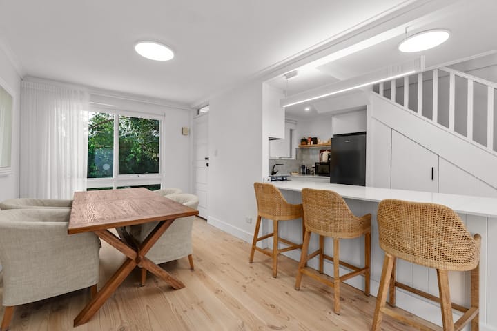 Stylish 2-bed Townhouse In Leafy Hyde Park - Unley