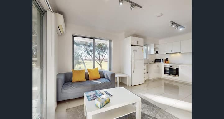 Central Rockingham Escape 2br 2ba Parking - Rockingham
