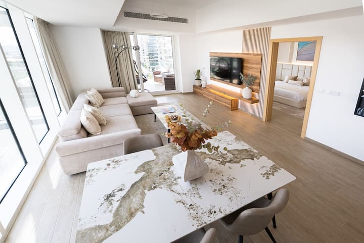 Walk And View To F1 | Yas Island Resort Beach 1br - Abu Dhabi