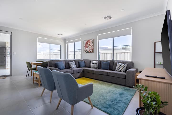 Barefoot2beach | Swan Bnb Management - Yanchep
