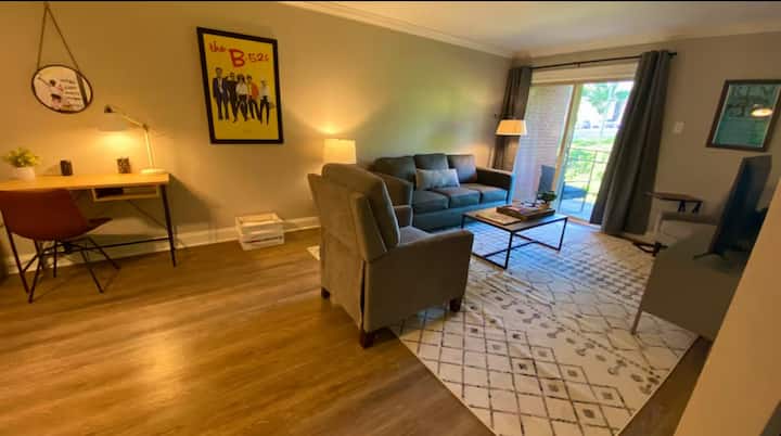 Stadium Village Flat - Walk To Dt & Stadium! - Athens, GA