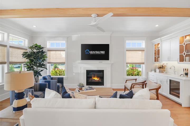 Elegant 6-bedroom Condo—garage & Porch Bliss - Ocean City, NJ