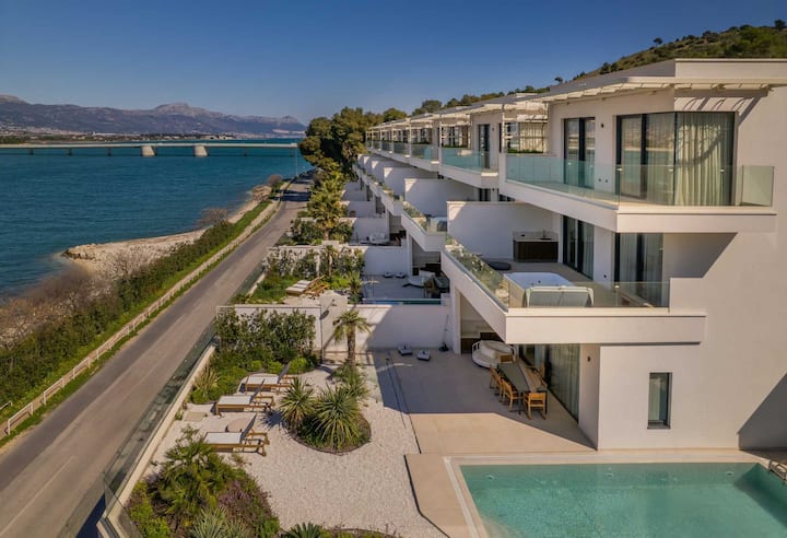 Luxury Villa Lunea With Pool I - Okrug Gornji