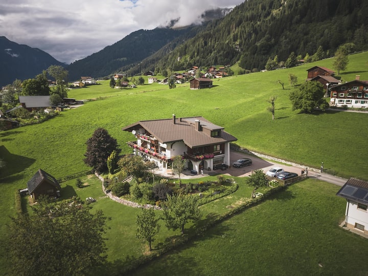 Sonnenhang Montafon: Berggenießer Apartment - Partenen