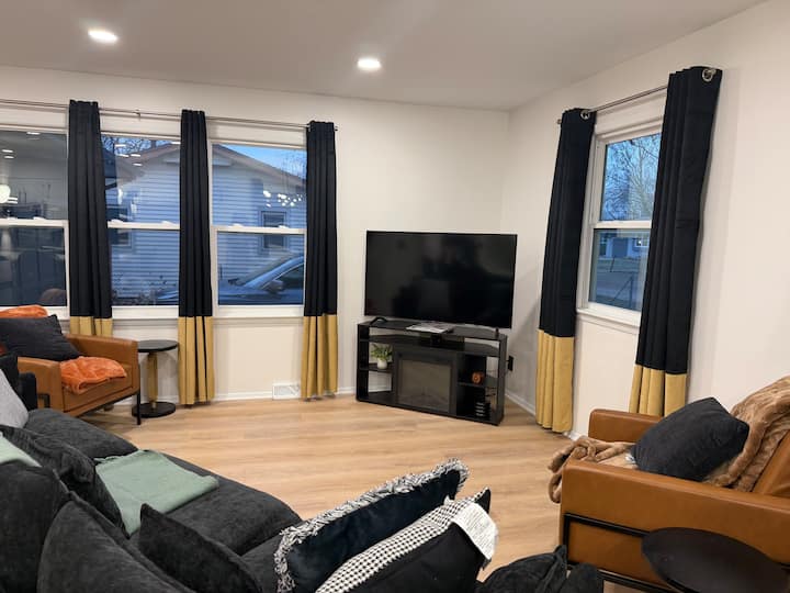 The Game Room - 4 Bed - 2k - Game Room, Fire Pit - Wichita, KS