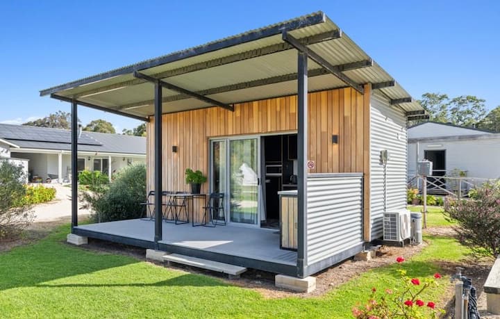 Trackside Tiny Home - Augusta, Australia