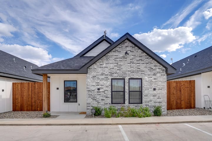 7 Mi To Afb: Central & Modern San Angelo Home - San Angelo, TX