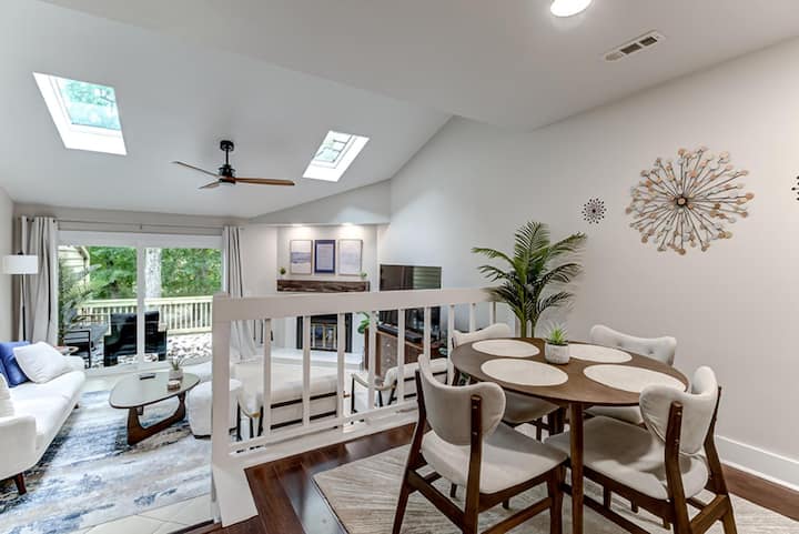 Creekside Modern Retreat - Wilmington, NC