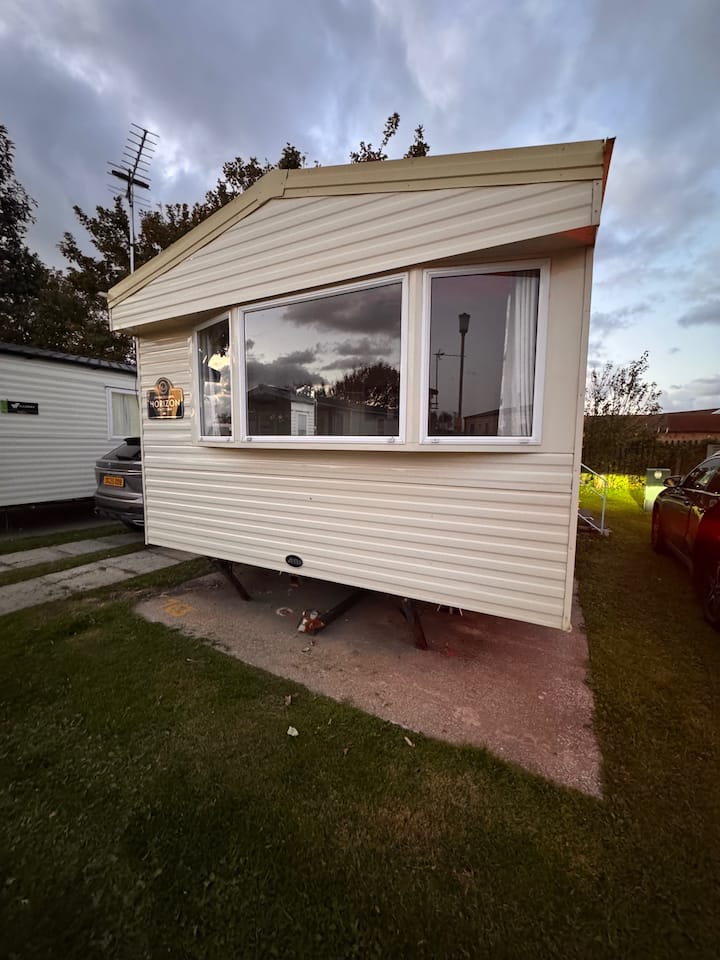 Rubys Place On Lyons Winkups, Towyn, Sleeps 6 - Abergele
