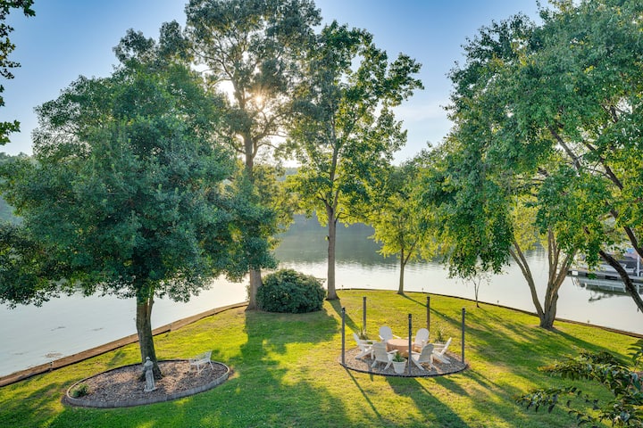 Breathtaking Views & Deck: Badin Lake House! - Tuckertown Reservoir, NC