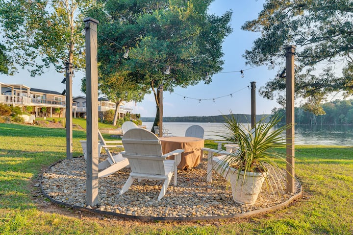 Breathtaking Views & Deck: Badin Lake House! - Tuckertown Reservoir, NC
