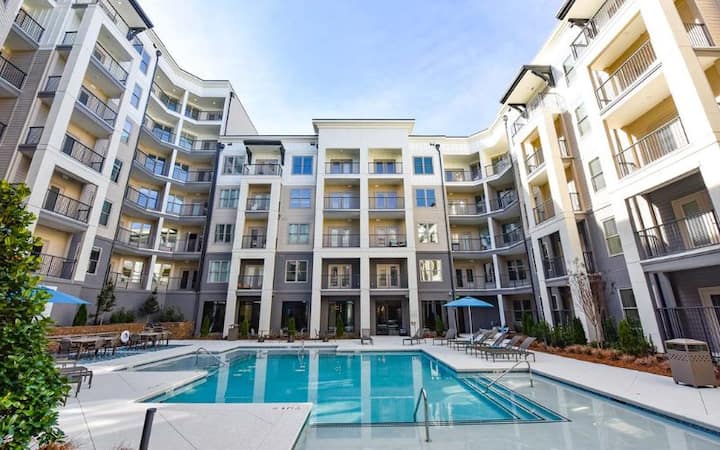 Luxury In Sandy Springs - Dunwoody, GA