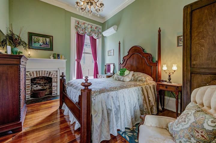 Baer House Inn Css Alabama Suite - Vicksburg, MS