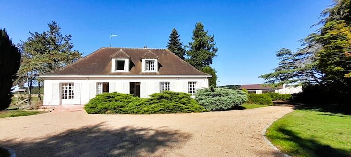 Le Gite Du Brossat. 10 Pers Wifi Jardin - Issoudun