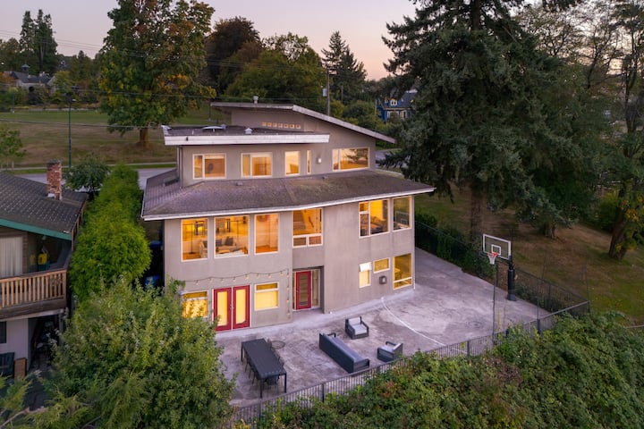Waterfront 4br In Vancouver | Oceanview Escape - Vancouver