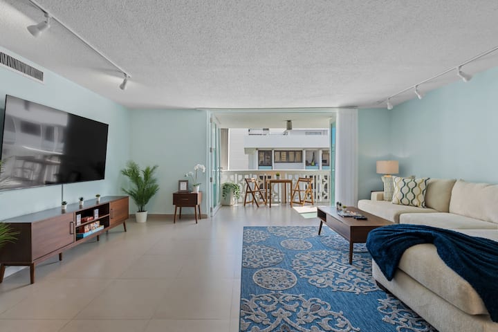 Block To Beach, Modern 3br W/ac, Patio, Parking - Puerto Rico