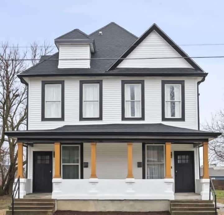 Two Beautiful Family Homes In Indy | 6br | 6ba - Kota