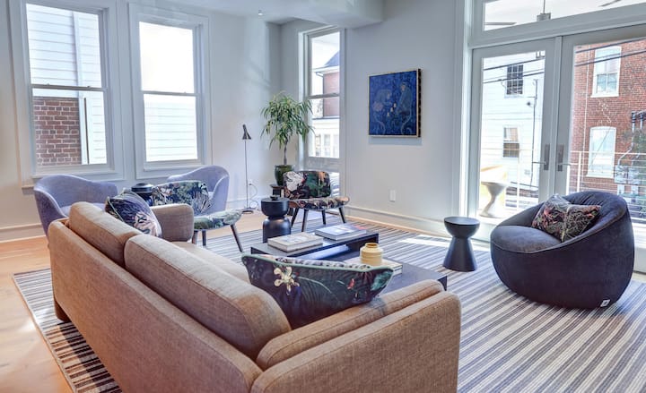 Jefferson Guest House | Entirely Renovated - Charlottesville, VA