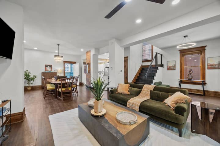 German Village Retreat – Hot Tub & Family Fun - Columbus, OH