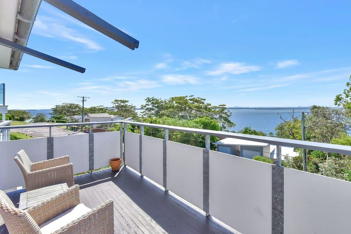 Gloucester Retreat B, 23b Gloucester St - Views - Nelson Bay