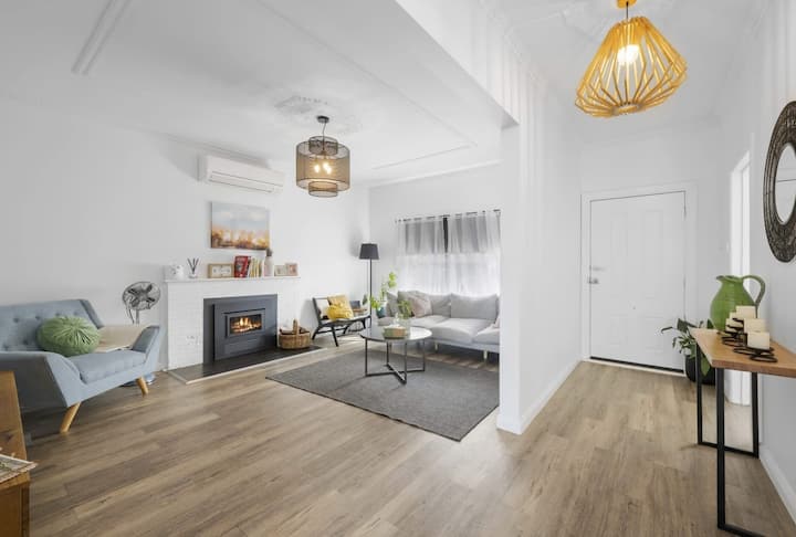 Eureka! We Struck A Golden Home. - Ballarat