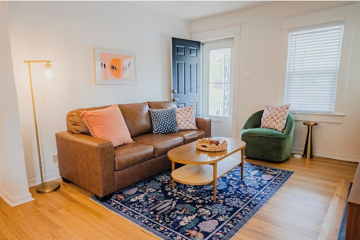 2br Bungalow | Ku Med + St. Luke’s | Garage + Yard - Kansas City, MO