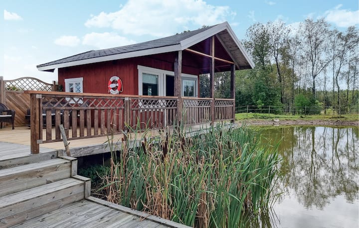 1 Bedroom Pet Friendly Home In Tidaholm - Tidaholm