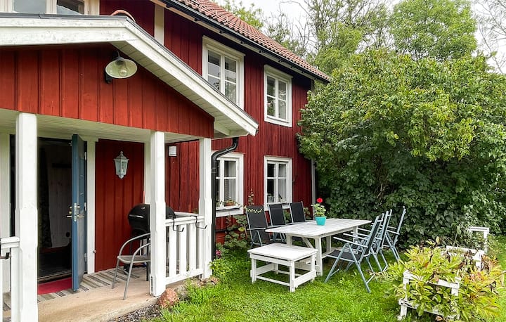 2 Bedroom Awesome Home In Arboga - Arboga