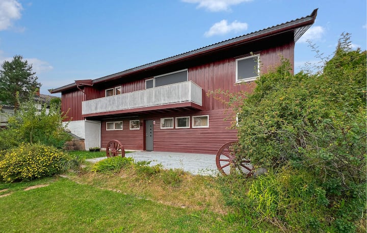 Lovely Home In Hamar With Wifi - Furnes