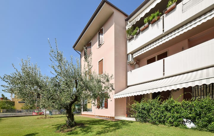 Gorgeous Apartment In Ospedaletto Di Pescant - Bardolino