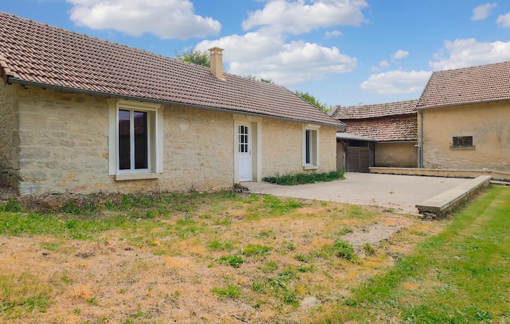 2 Bedroom Stunning Home In Monthenault - Laon