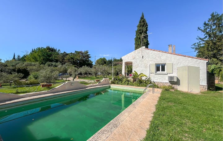 Beautiful Home In Fontvieille - Fontvieille