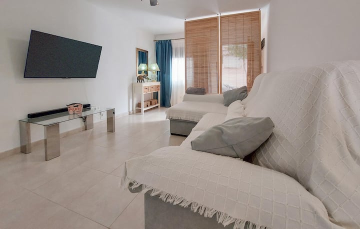 Beautiful Home In Fuengirola With Wifi - Fuengirola