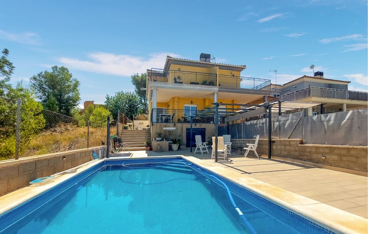 Awesome Home In Turis - Montserrat, Valencia