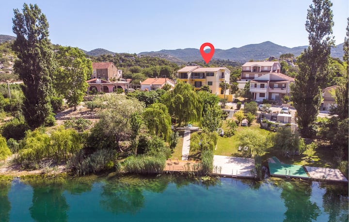 Gorgeous Apartment In Bacina - Ploče