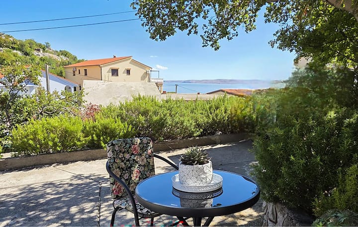 Awesome Apartment In Karlobag With House Sea View - Karlobag