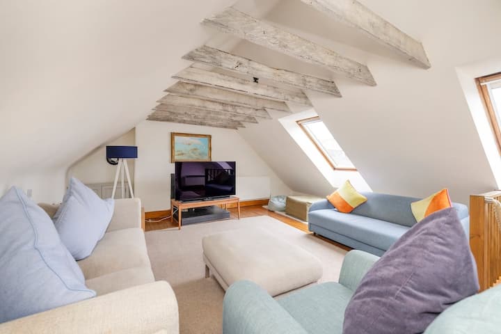 Historic Outlander Location On The Royal Mile - Museum of Edinburgh