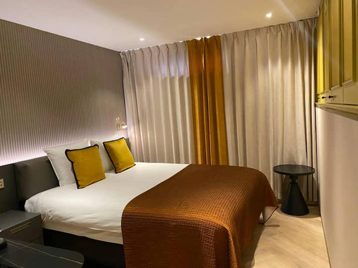 Semi Basement Room By Hotel Sebastians - Amsterdam