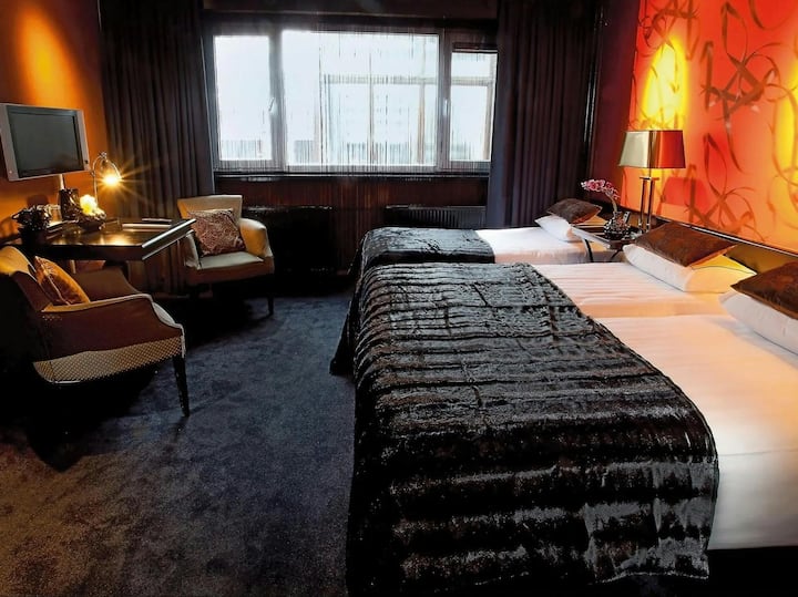 Triple With Bathtub By Hotel Sebastians - Amsterdam