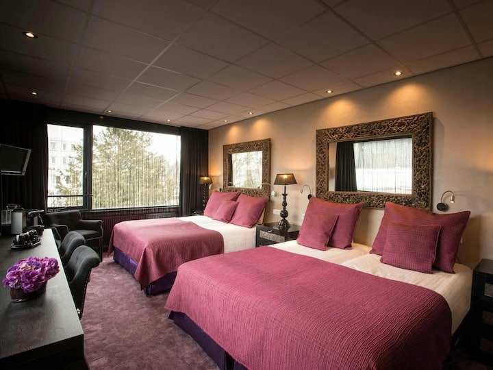 Quad With Bath & Inner Garden Views - Ámsterdam