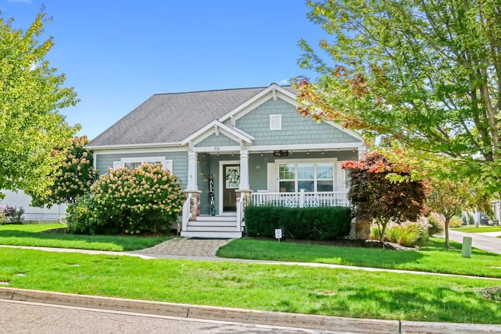 All In | Pool Access | Fire Pit | Game Room - Van Buren State Park, South Haven Charter Twp