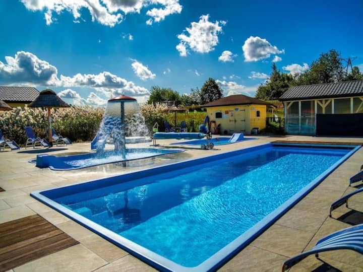 Maisons De Vacances Confortables Avec Piscine - Ustronie Morskie