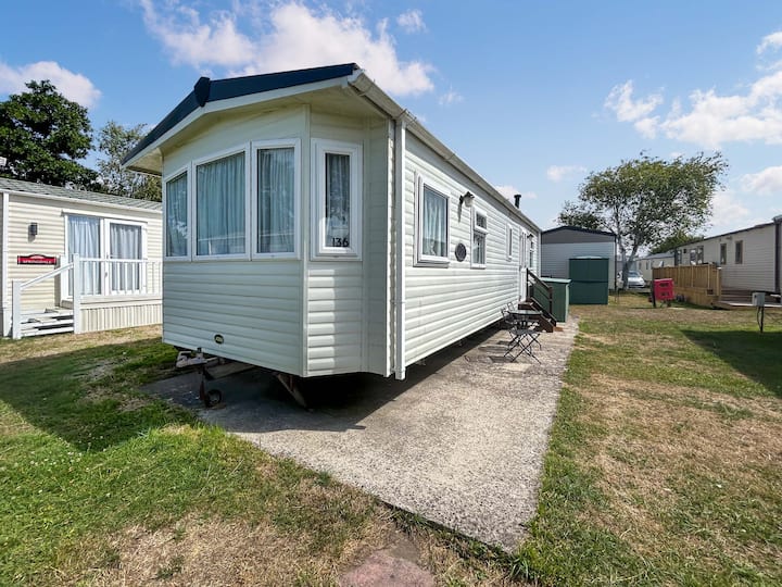 136 Lakeside - Burnham-on-Sea