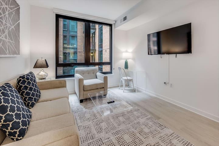 Ideal Wfh 2br Getaway! W/ Co-working Lounge - The Highlands - Washington DC