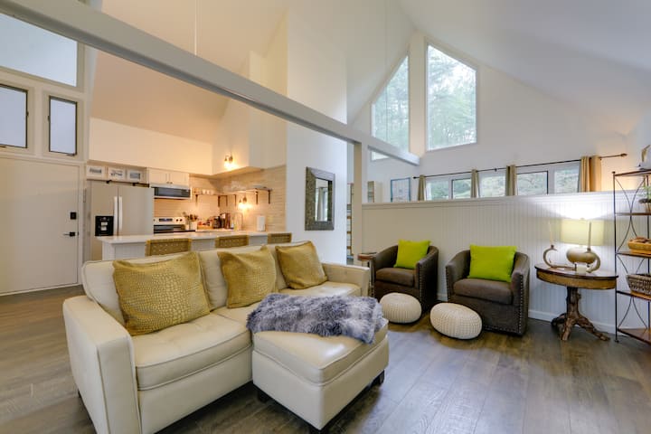 1/2 Mi To Skiing: Resort Getaway In Sapphire! - Cashiers, NC