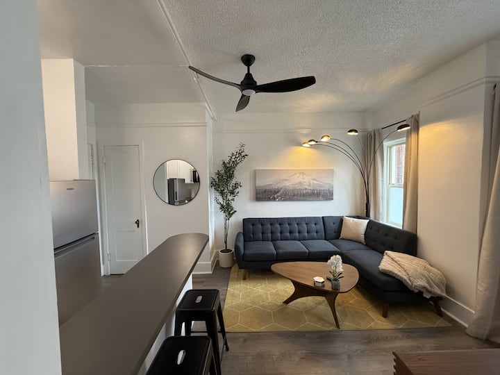 Unit 210 The Newest Boutique Stay At The George - Klamath Falls, OR