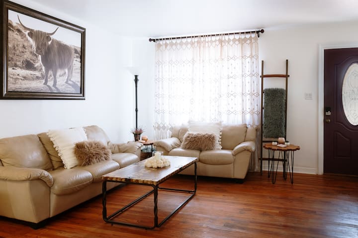 Boutique On Beryl] Pets+3king+peacocks+old Town 2 - Albuquerque, NM