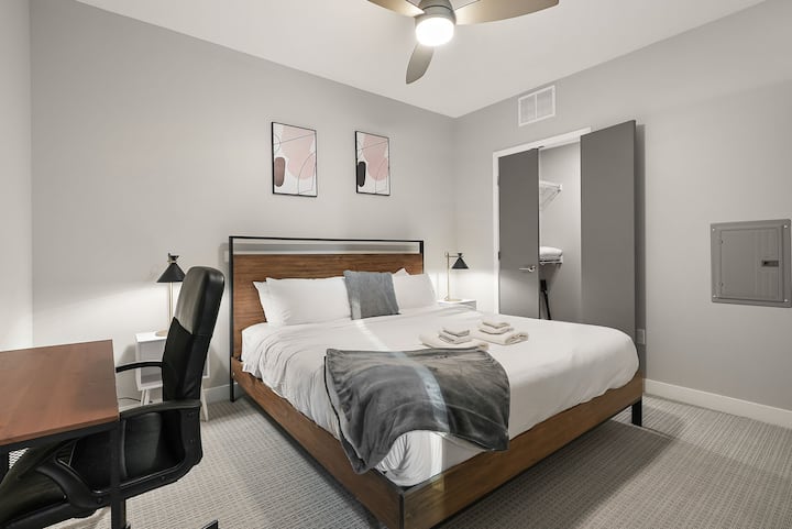 Cozysuites Marquee | Pool, Gym #03 - Minneapolis