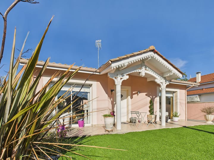 Charmante Maison Rose Pour 4 - 500m De La Plage - Lanton