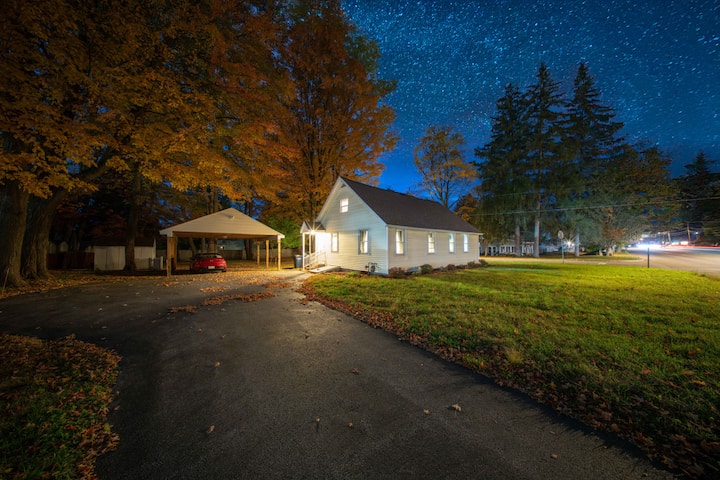 Spac/saratoga Family Staycation | Yard & Games New - Saratoga Springs, NY